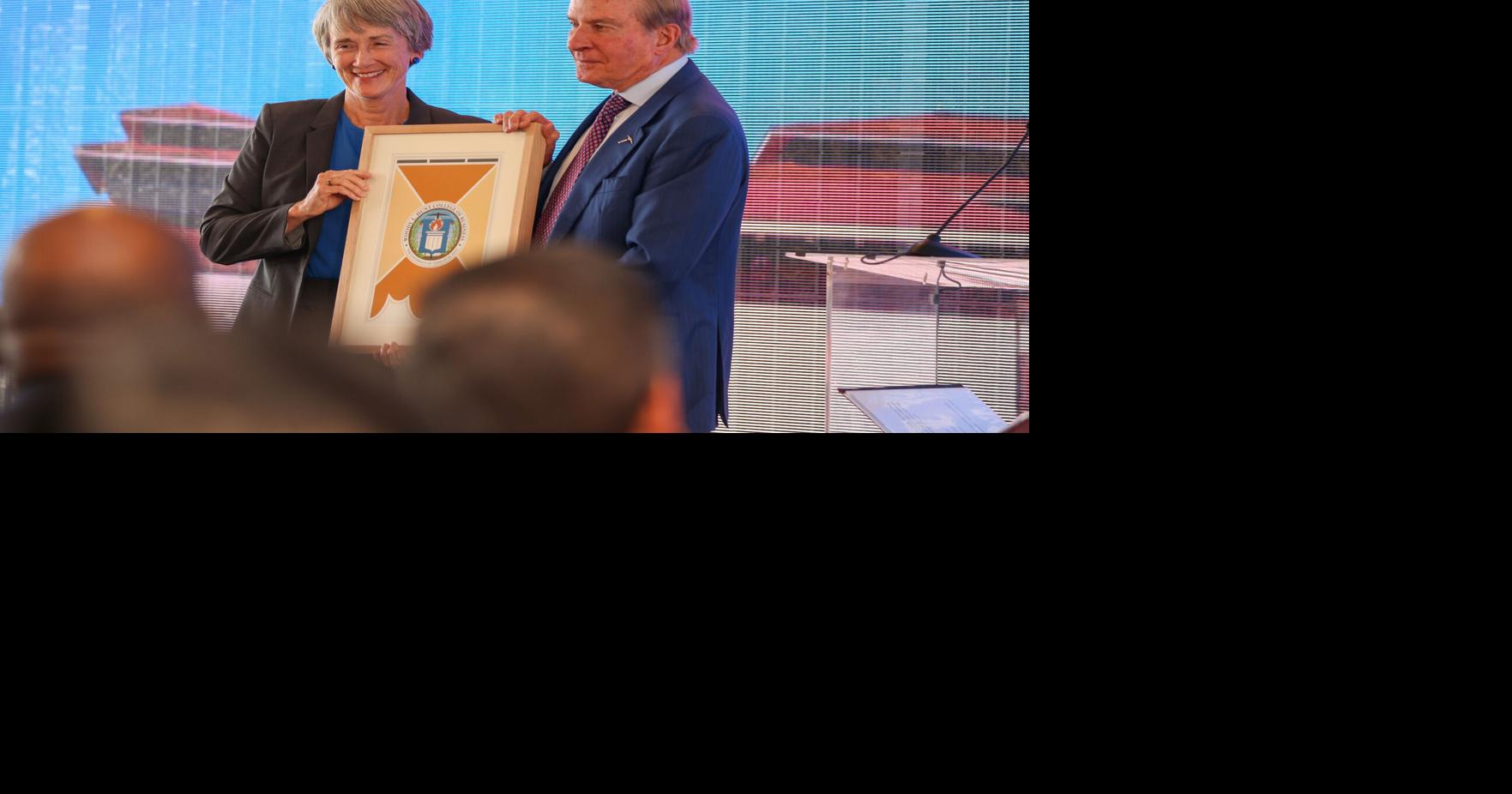 Hunt's historic donation to UTEP follows record-breaking years for the ...