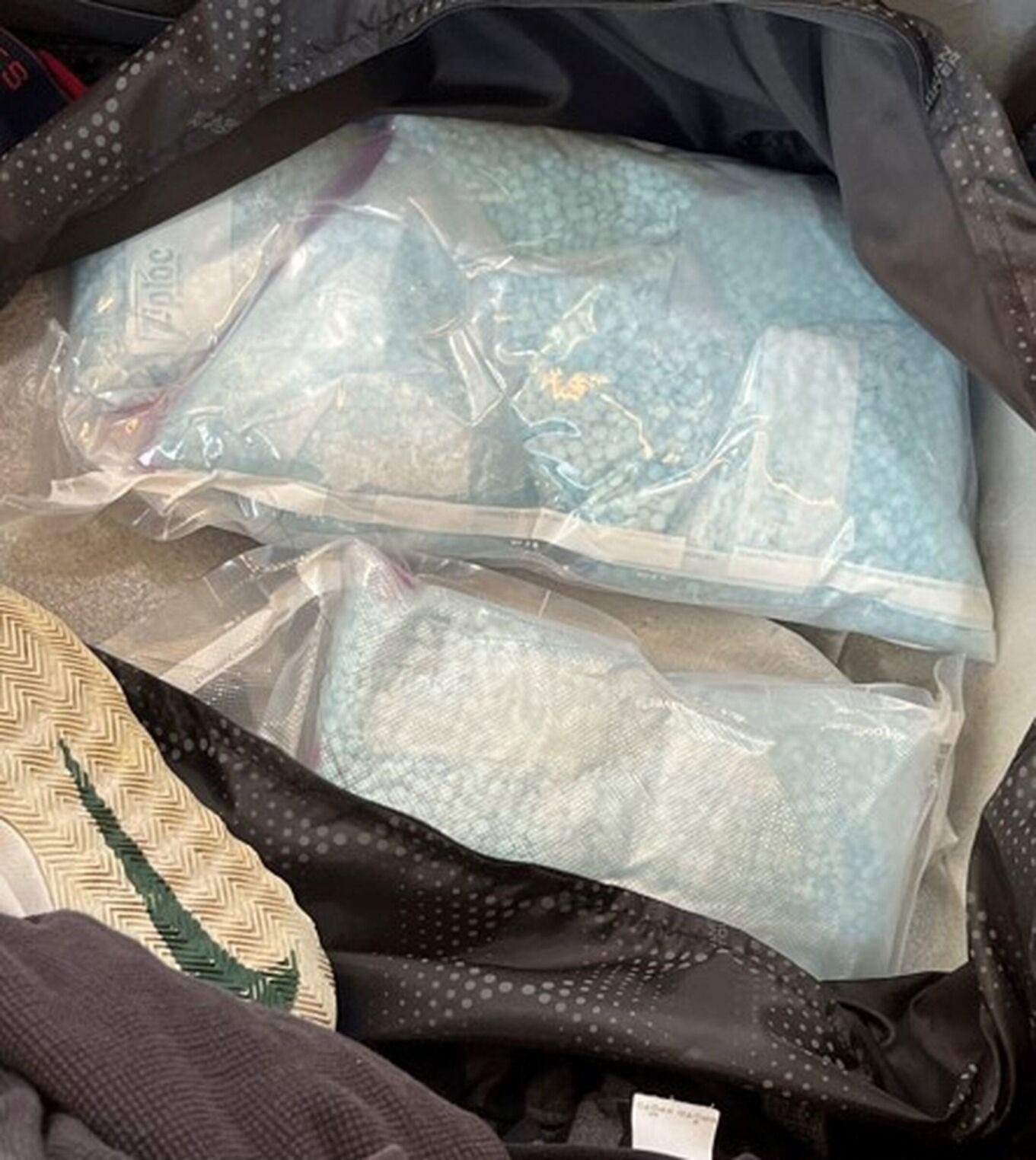 DEA incauta 50 000 pastillas en WA que son 100 veces más potentes que ...