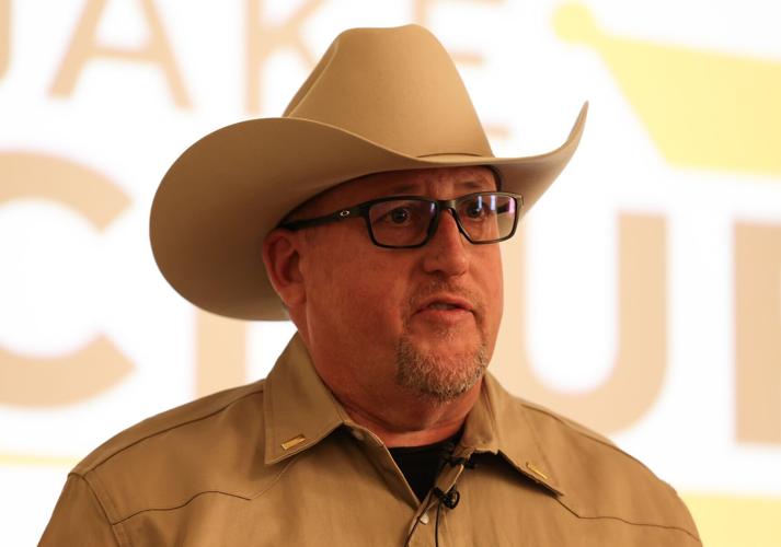 Alguacil Bob Udell anuncia su jubilación, respalda al teniente Jake ...