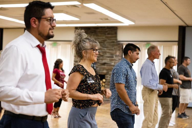 Salsa con sabor es lo que se baila en el centro comunitario Washington ...