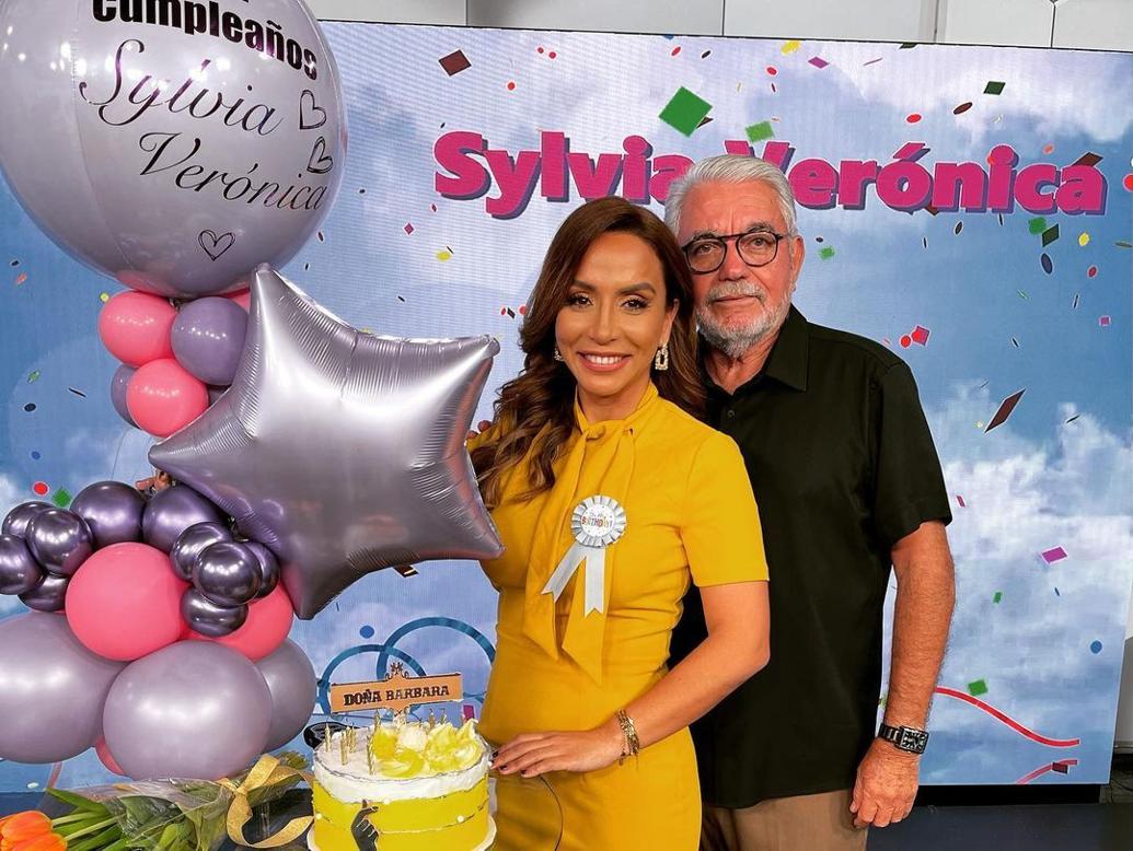 Vídeo: Sylvia Verónica Camacho recibe una grata sorpresa el día de sus ...