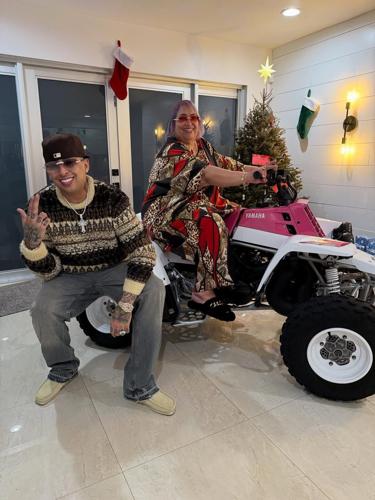 "Potente" regalo de Navidad de Ñengo Flow a su mamá | Escenario ...