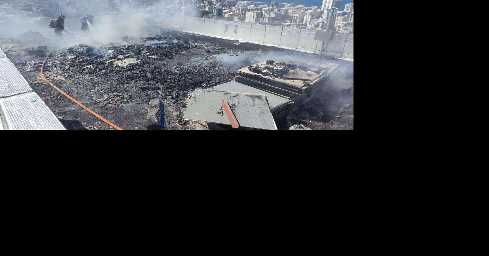 VÍDEO: Material de sellado de techo provoca fuego en el Centro ...