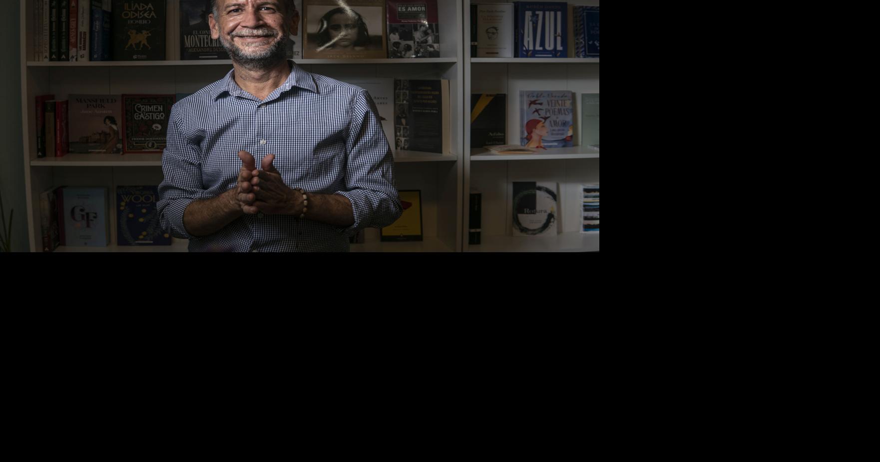 VÍDEO: Luis Negrón: Una vida construida entre libros | Cultura ...