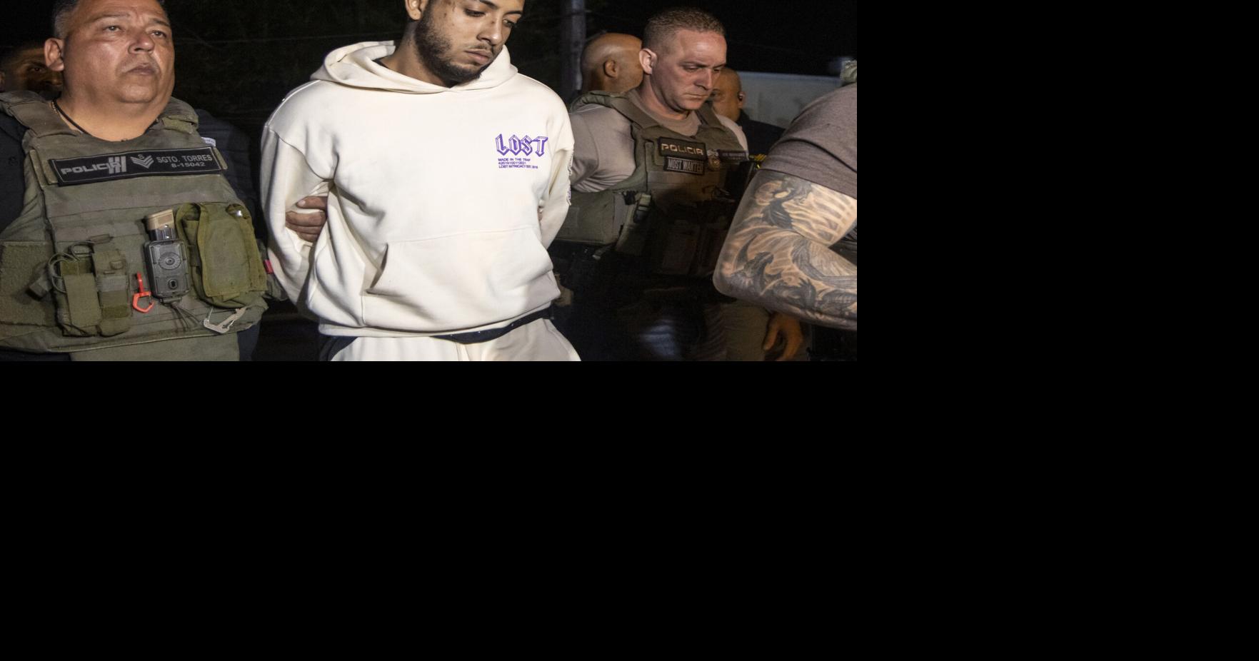 Federales acusan a CDobleta por posesión de armas | Ley y orden ...