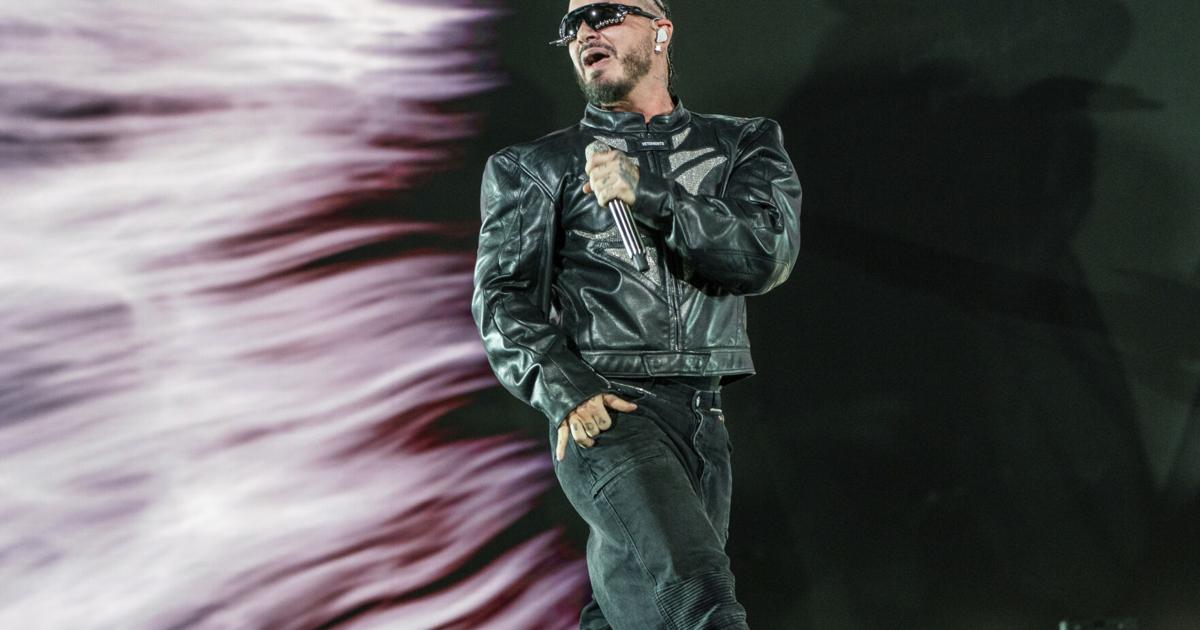 J Balvin Devela El Poder De Rayo Espectáculos