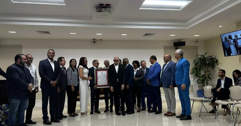 Senado celebra 45 Años de Los Hermanos Rosario | Escenario | elvocero.com