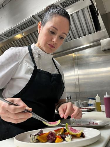 Chef Carol Reyes con un nuevo tesoro en sus manos | Actualidad ...