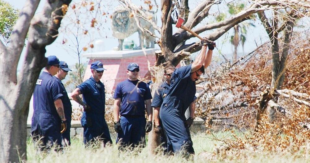 Guardia Costera limpia y restaura el parque La Guancha | Actualidad ...