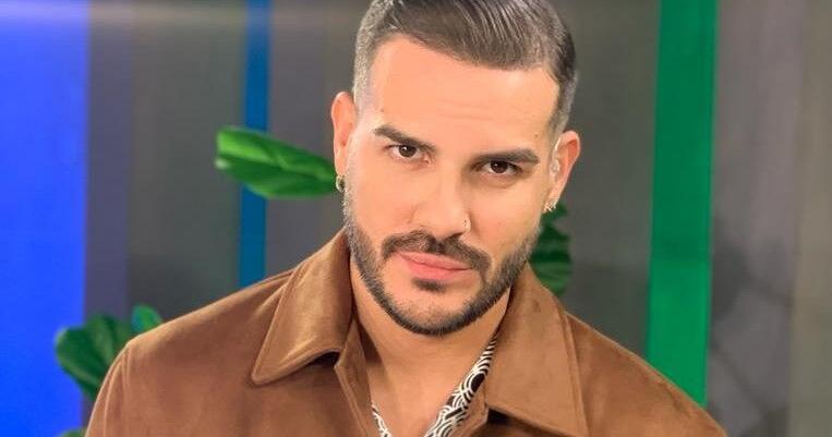 Víctor Santiago será Charlie, el beato | Teatro | elvocero.com