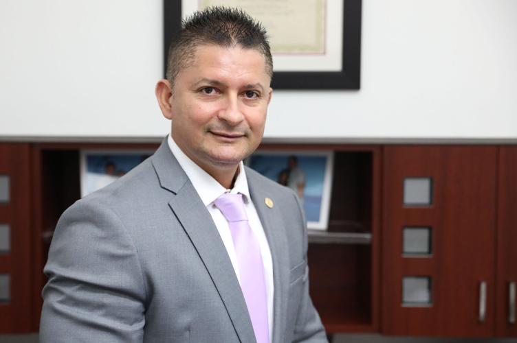 Caras nuevas en la Legislatura: Eladio 'Layito' Cardona | Política ...