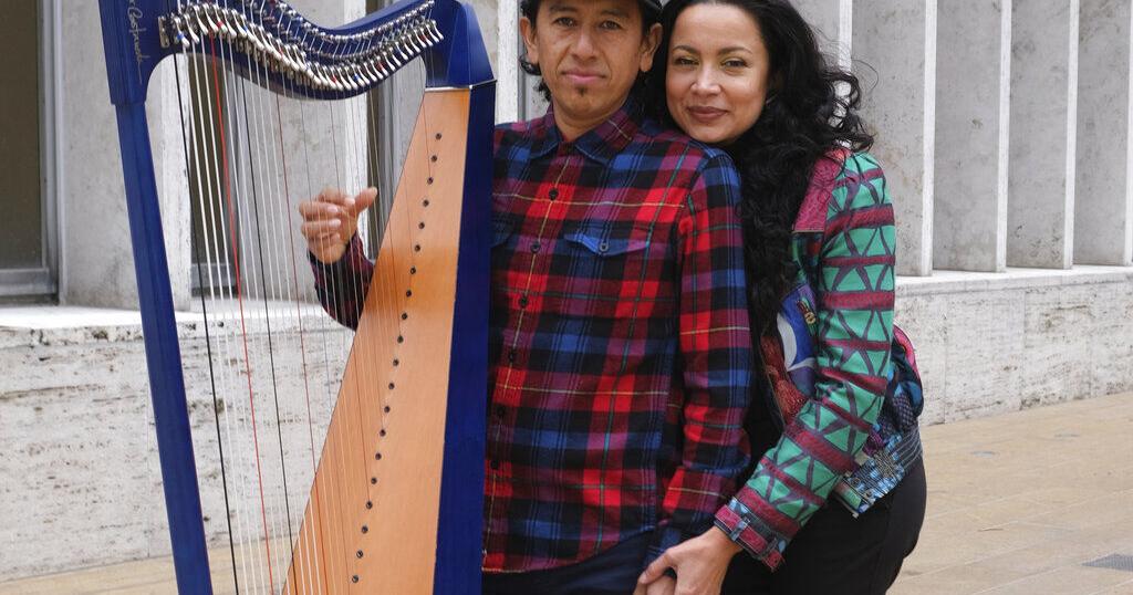 El arpista y compositor colombiano Edmar Castañeda presenta su álbum ...