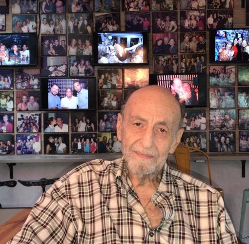Fallece John Belsky, fundador del Pub Bar Dunbar’s | Actualidad ...