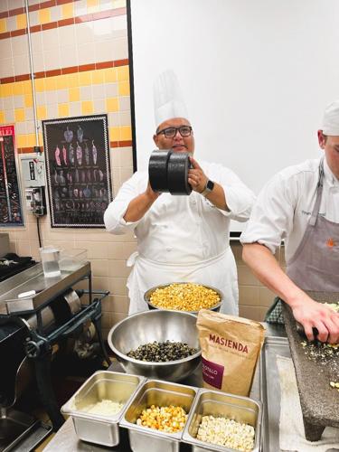 Chef boricua Shamil Velázquez brilla en Netflix y la CIA | Gastronómico ...