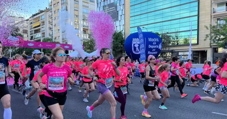 Una marea rosa de 35,000 mujeres inunda Madrid | Escenario | elvocero.com