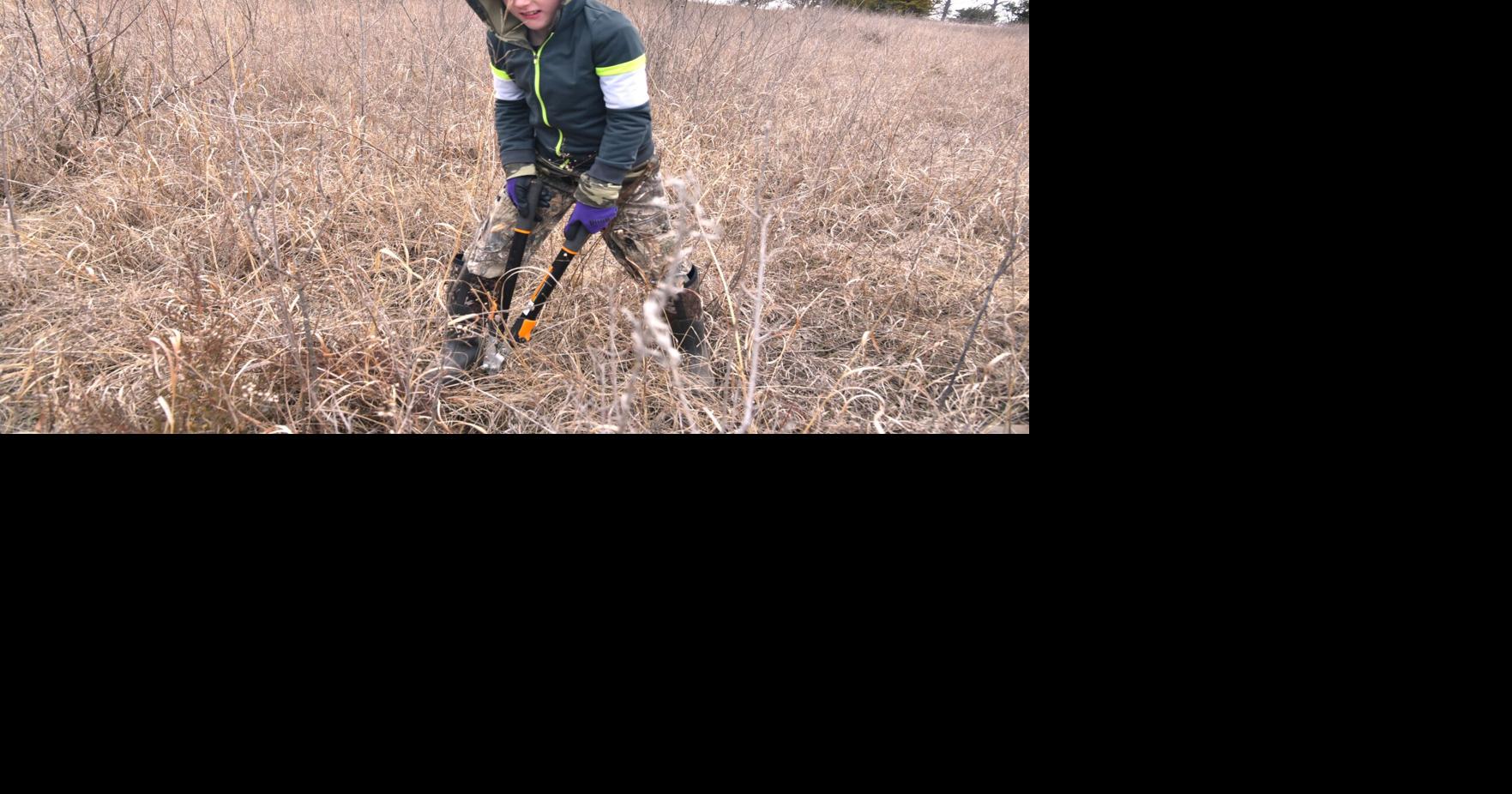 Volunteers Work to Clean Up Lyon County State Lake | Area News ...