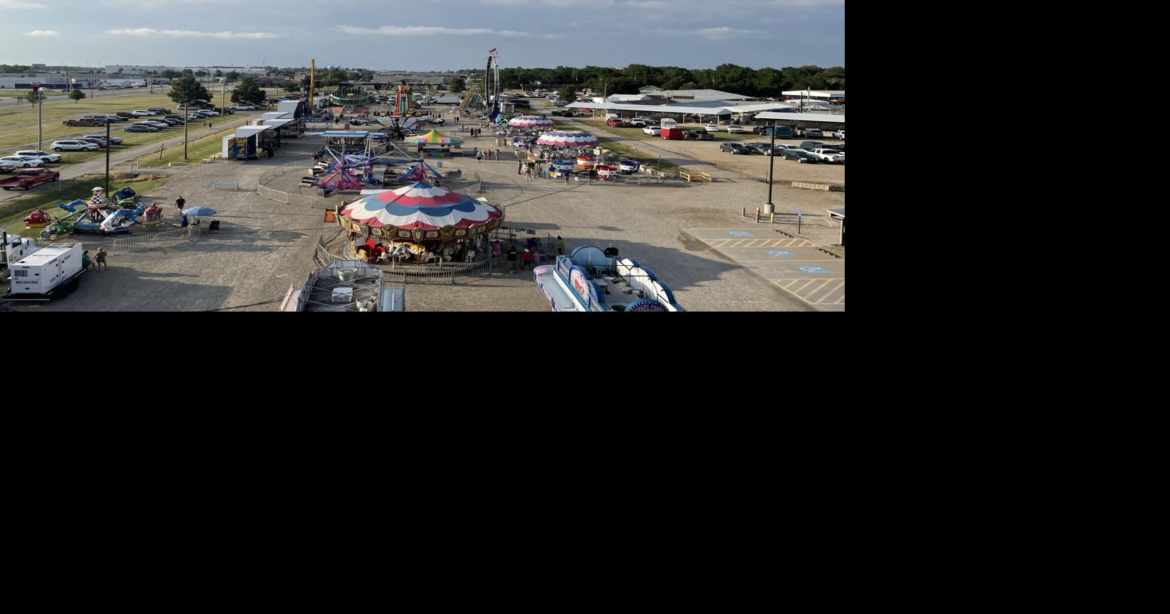Lyon County enjoys first night of carnival festivities | Gallery ...