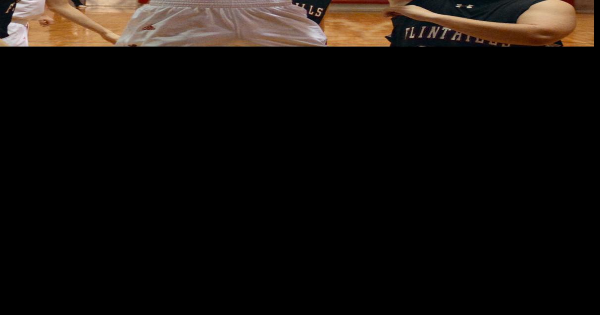 Lebo Wolves maul Mustangs, 65-19 | Lebo | emporiagazette.com