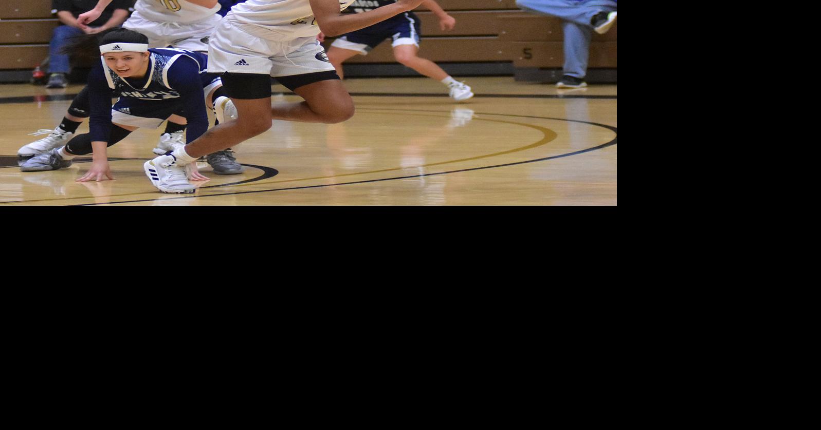 Emporia State's Jessica Wayne legs out final year through injury | Free ...