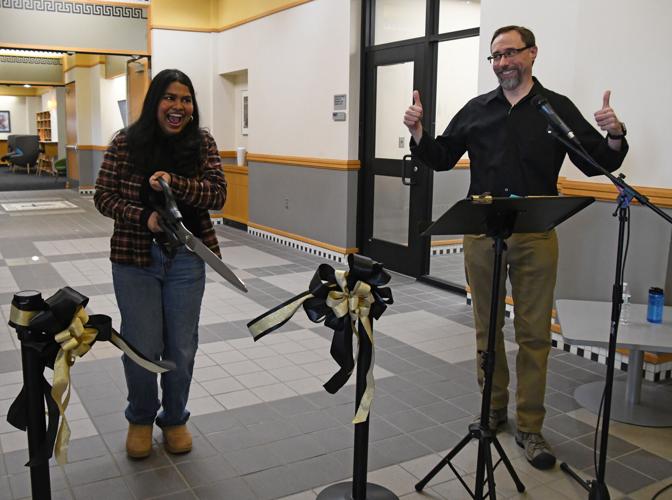 two thumbs down kevin