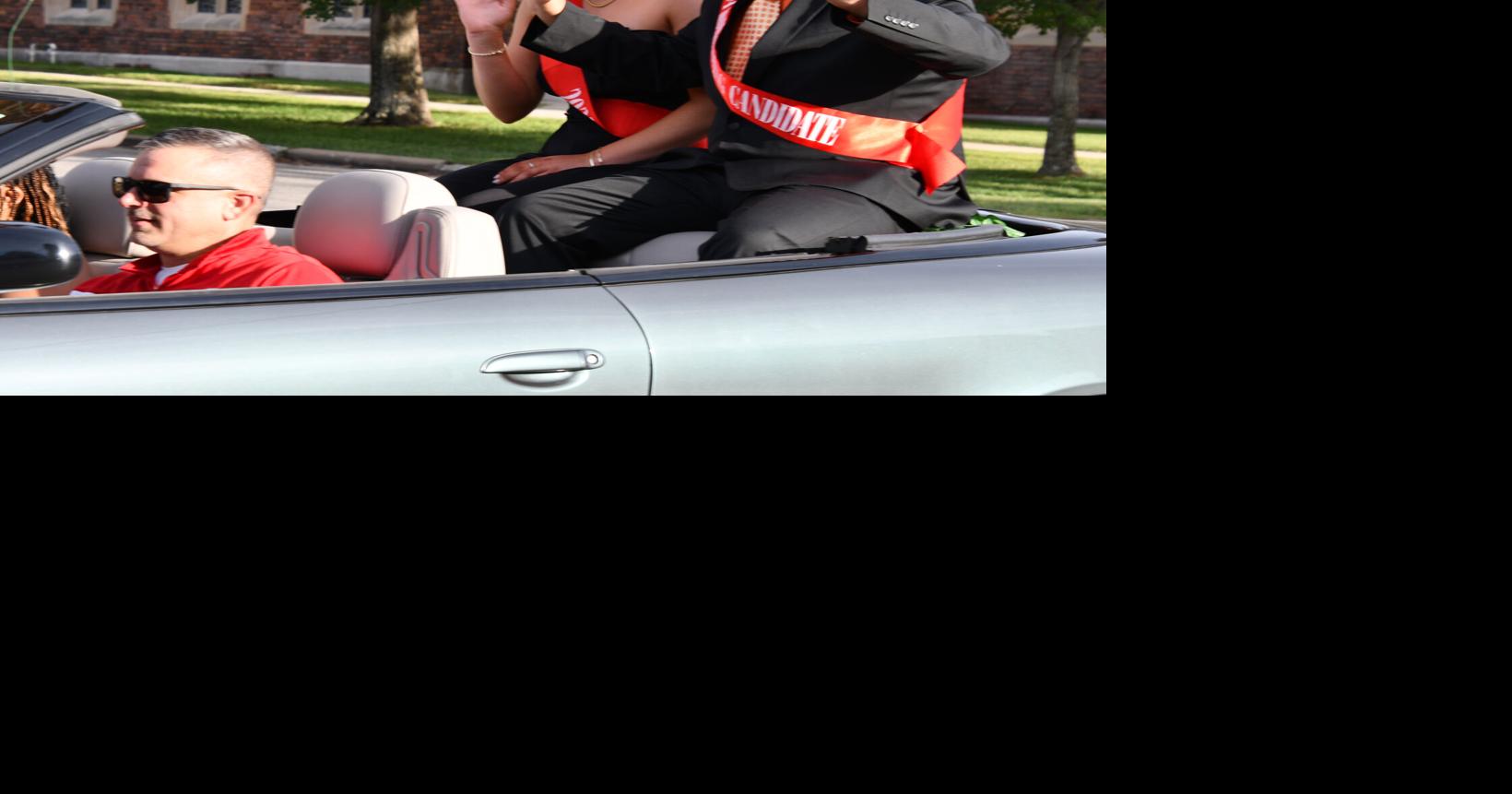 Emporia High School Homecoming Parade marches downtown | Free ...