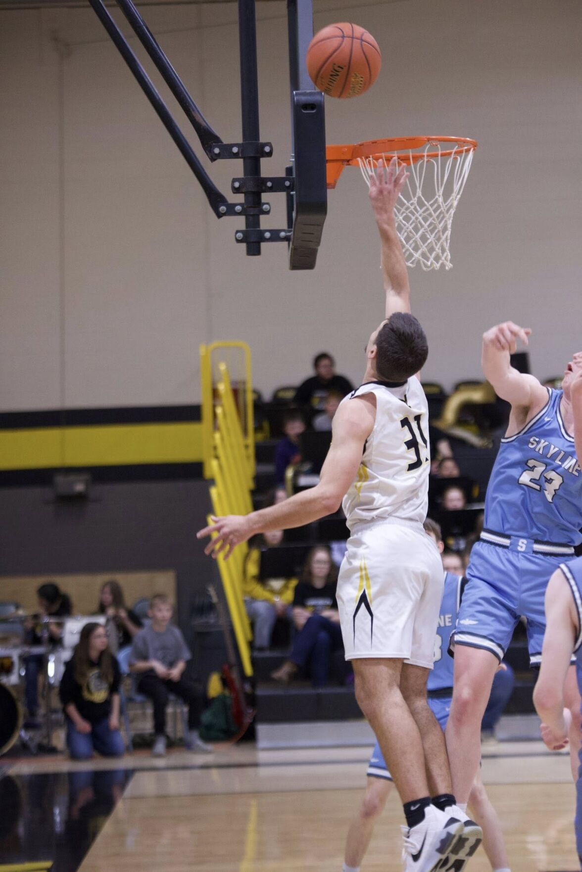 Bulldog boys season ends after sub-state loss | Free | emporiagazette.com