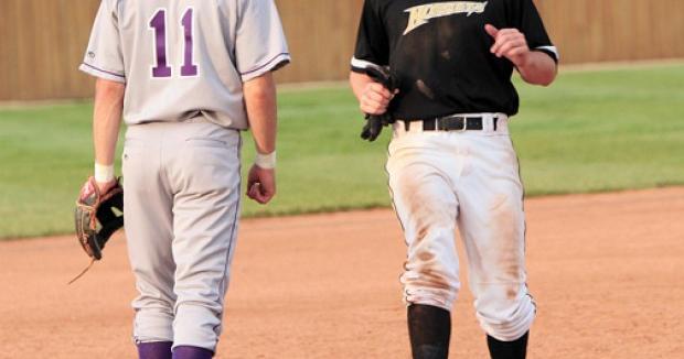 14-run 1st inning helps ESU baseball to Sweep | ESU | emporiagazette.com