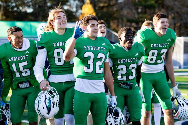 Endicott Football wins CCC, beats UNE 41-14 | Sports | endicottobserver.com
