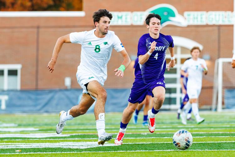 Men’s Soccer Rolls Curry 4-0 | Sports | endicottobserver.com