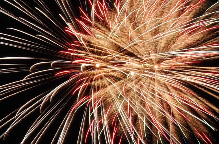 FIREWORKS: Pyrotech thrill seekers get their reward from crowd response ...