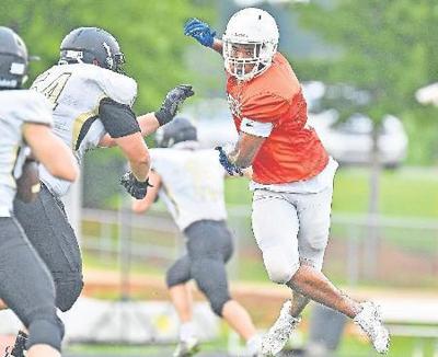 Marvin Ridge football preview: Mavs could contend in SCC | Sports ...