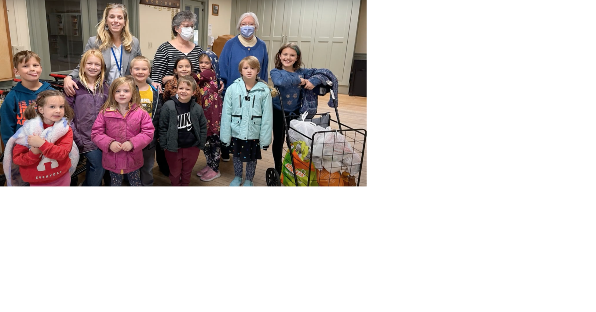 Hiawatha Elementary students donate food to the Heavenly Food Pantry ...