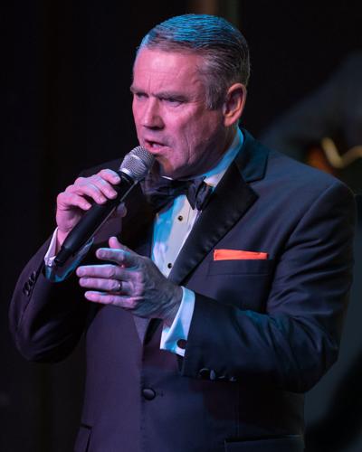 public start singing