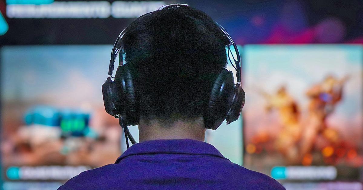 Experts suggest safe hearing practices for children playing video games ...