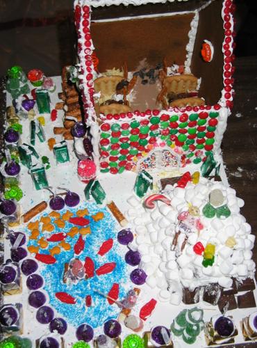 Building a better gingerbread house | Arts & Entertainment ...