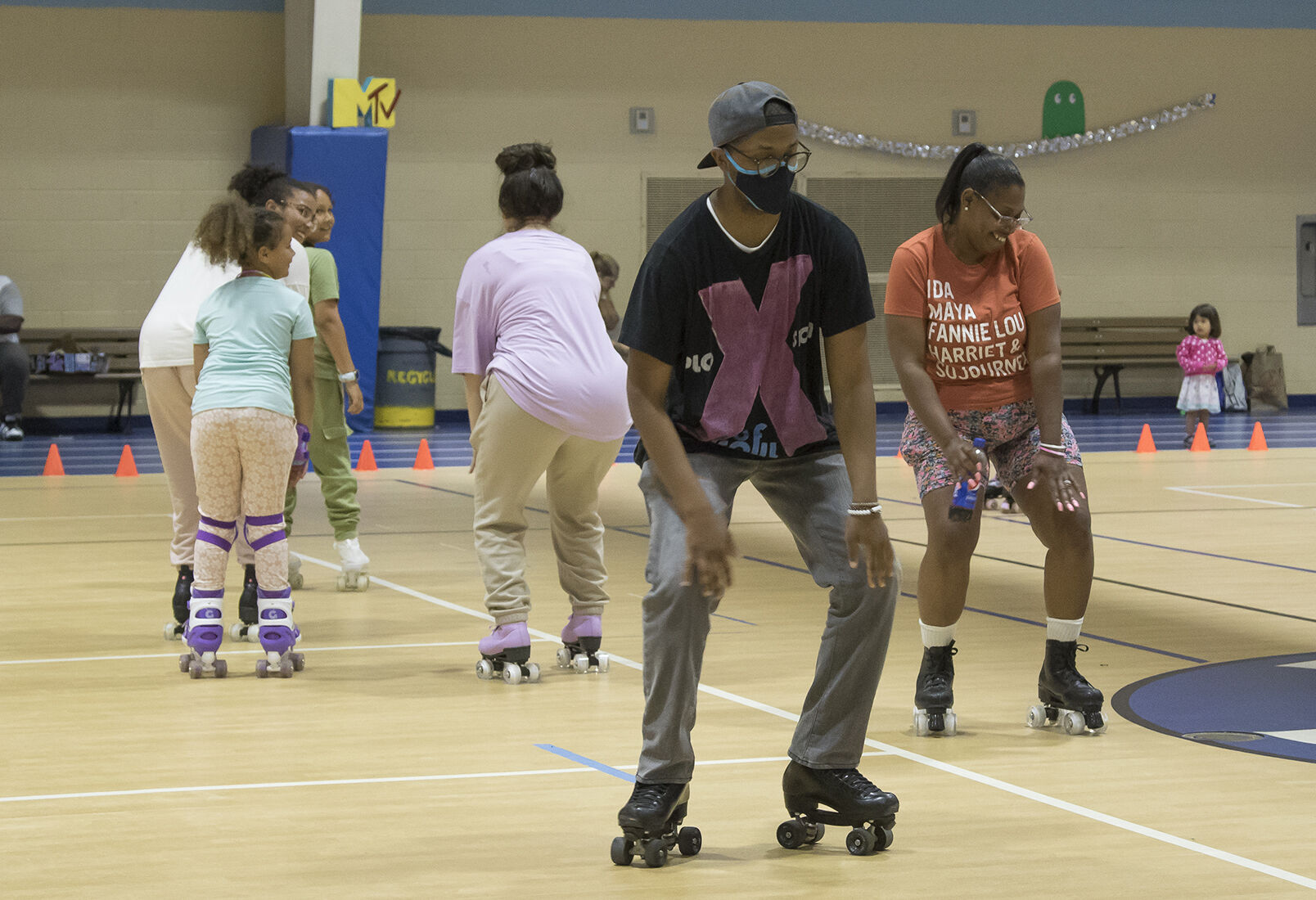 Families enjoy skating together at Franconia Rec Center | Arts ...