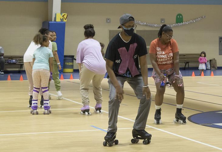 Families enjoy skating together at Franconia Rec Center | Arts ...