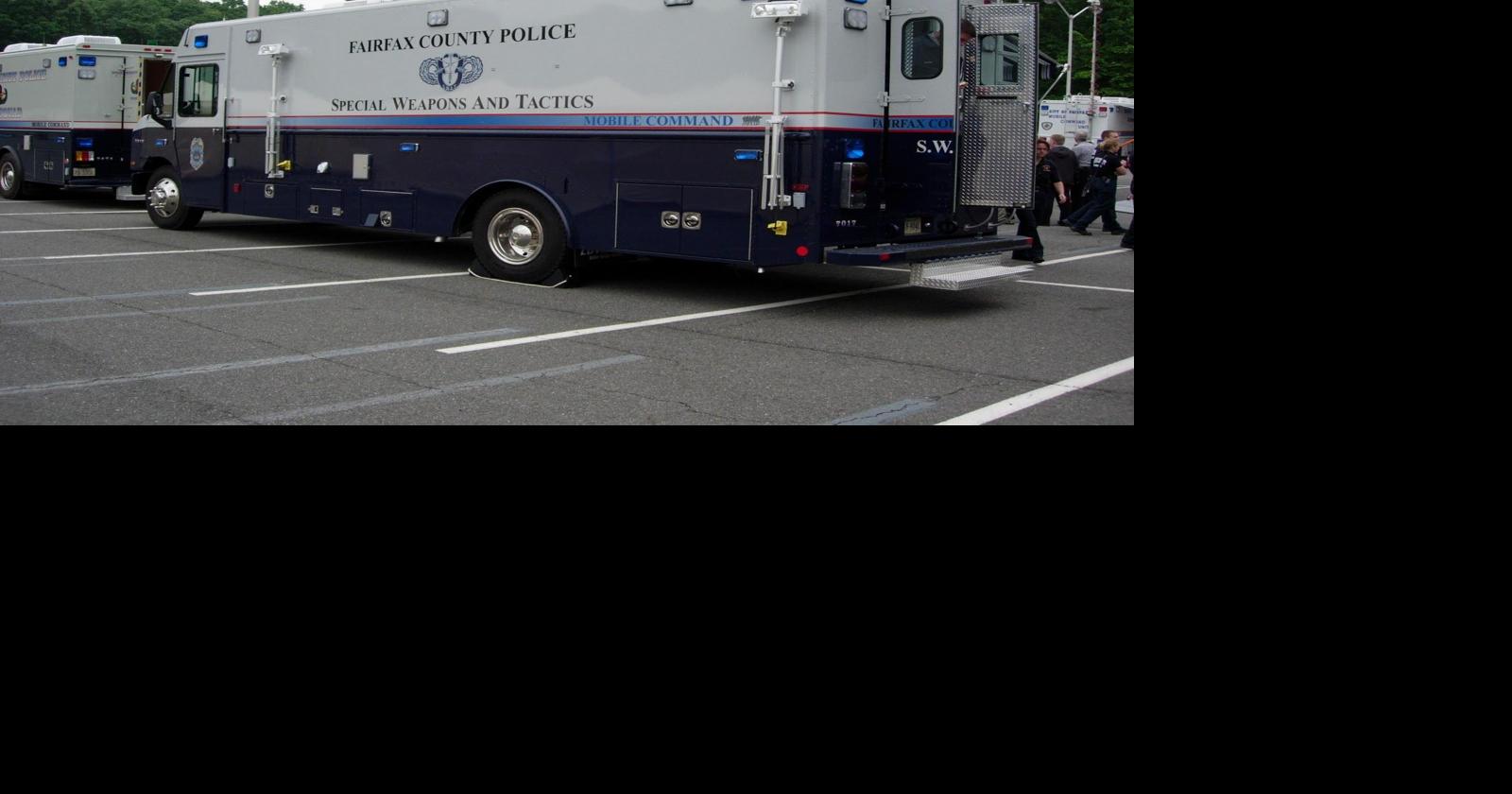 Police SWAT barricade resolved after shots fired at officers | Articles ...