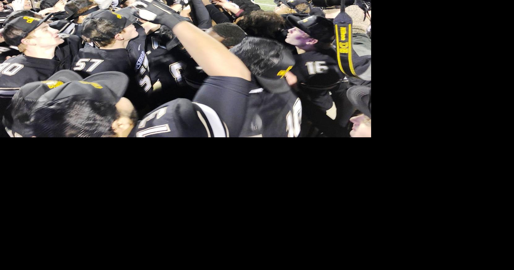 Westfield football team bulldogs its way to third straight state title ...