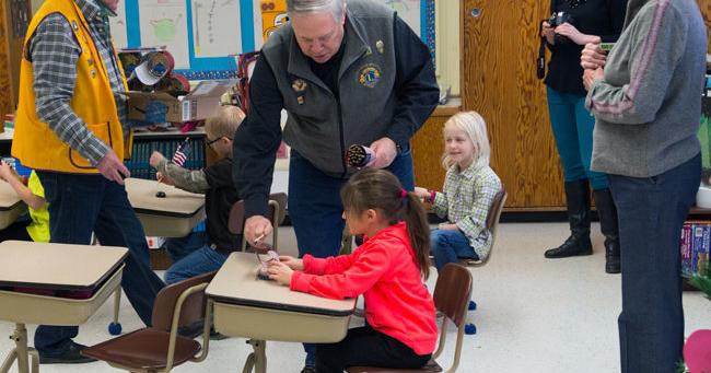 Fairfield Lions give flags to Greenfield first-grade class ...