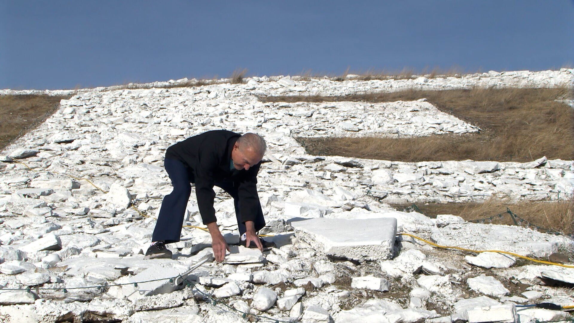 Good Samaritan: Great Falls volunteers work to preserve the 'GF' sign ...
