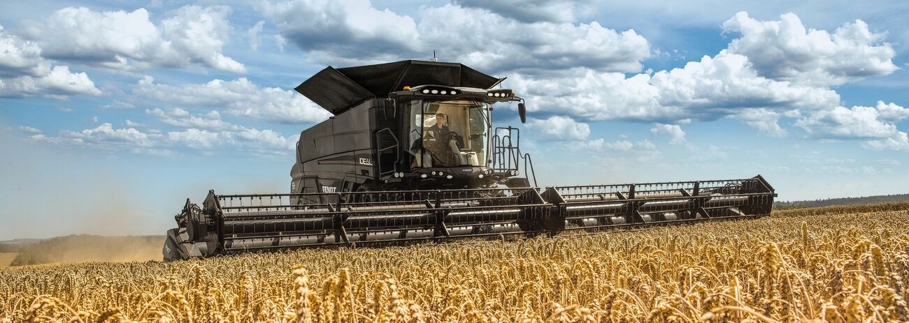 High capacity combines a highlight at Farm Progress site ...