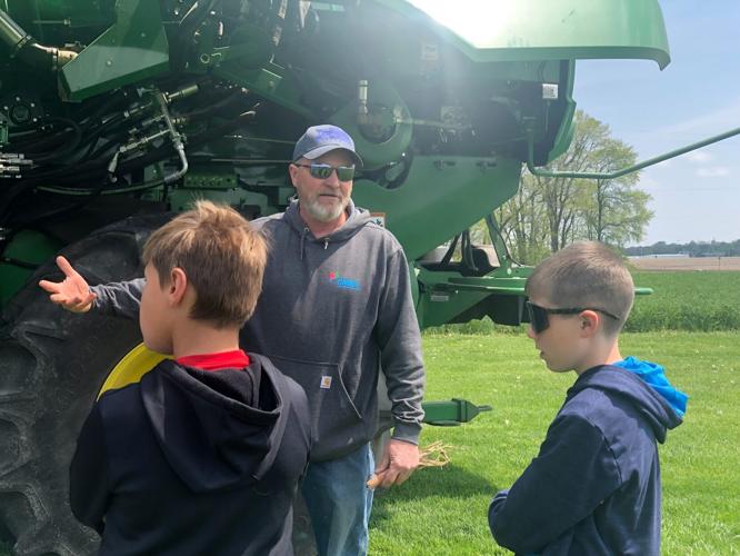 Photos: Fourth-grade farm tours at Hadden Farm | | farmweeknow.com