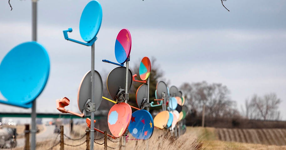 Retired farmer creates 'Alien Dish Farm' along I-80 | General ...