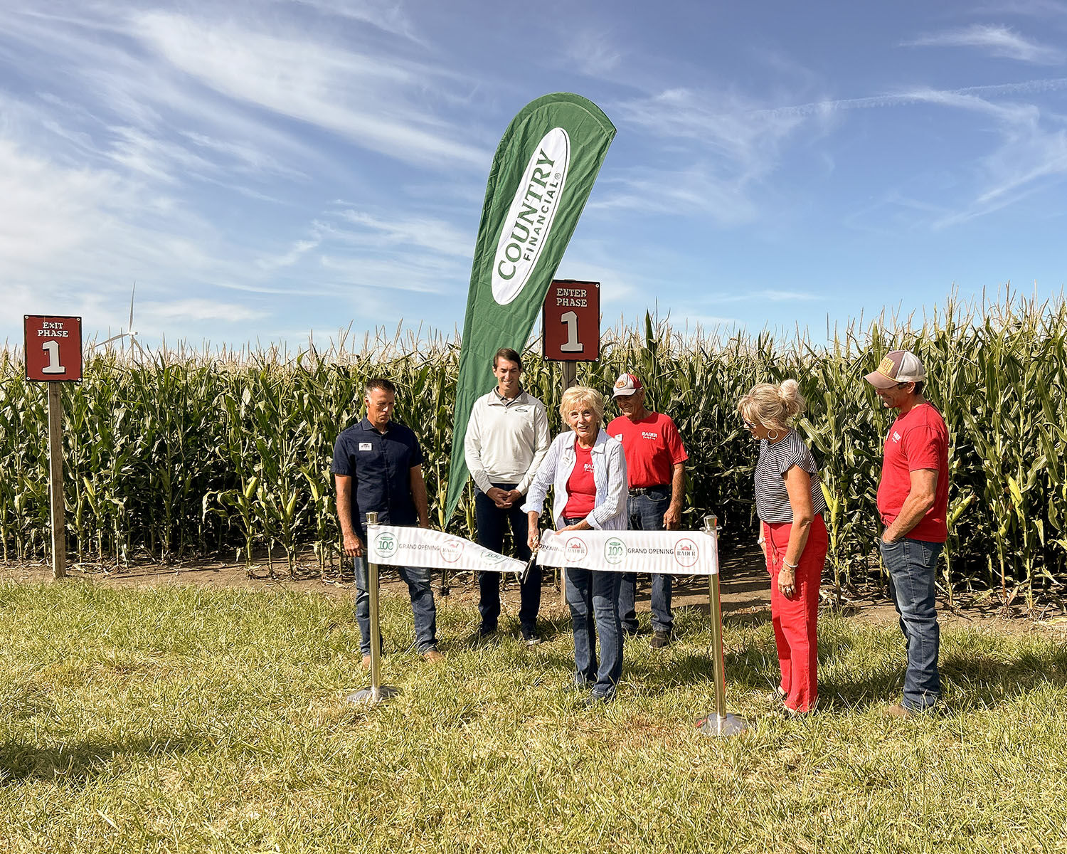 Rader Farms opens COUNTRY Financial's corn maze | General | farmweeknow.com