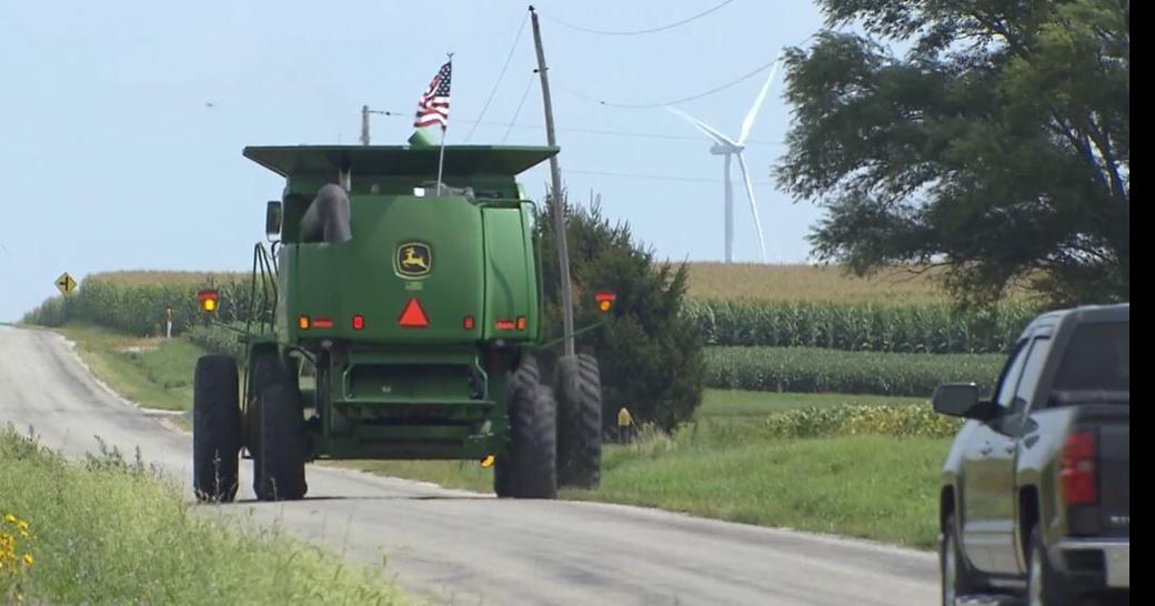 Remember road safety when moving farm equipment | General | farmweeknow.com