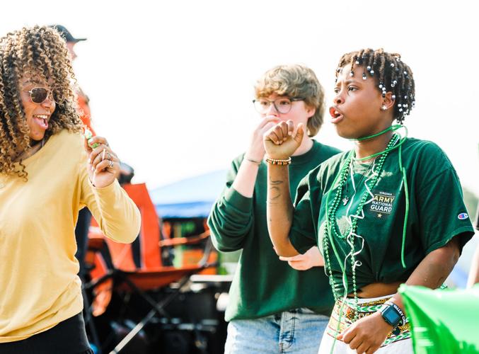 PHOTOS: Kettle Run High School holds pregame homecoming parade ...