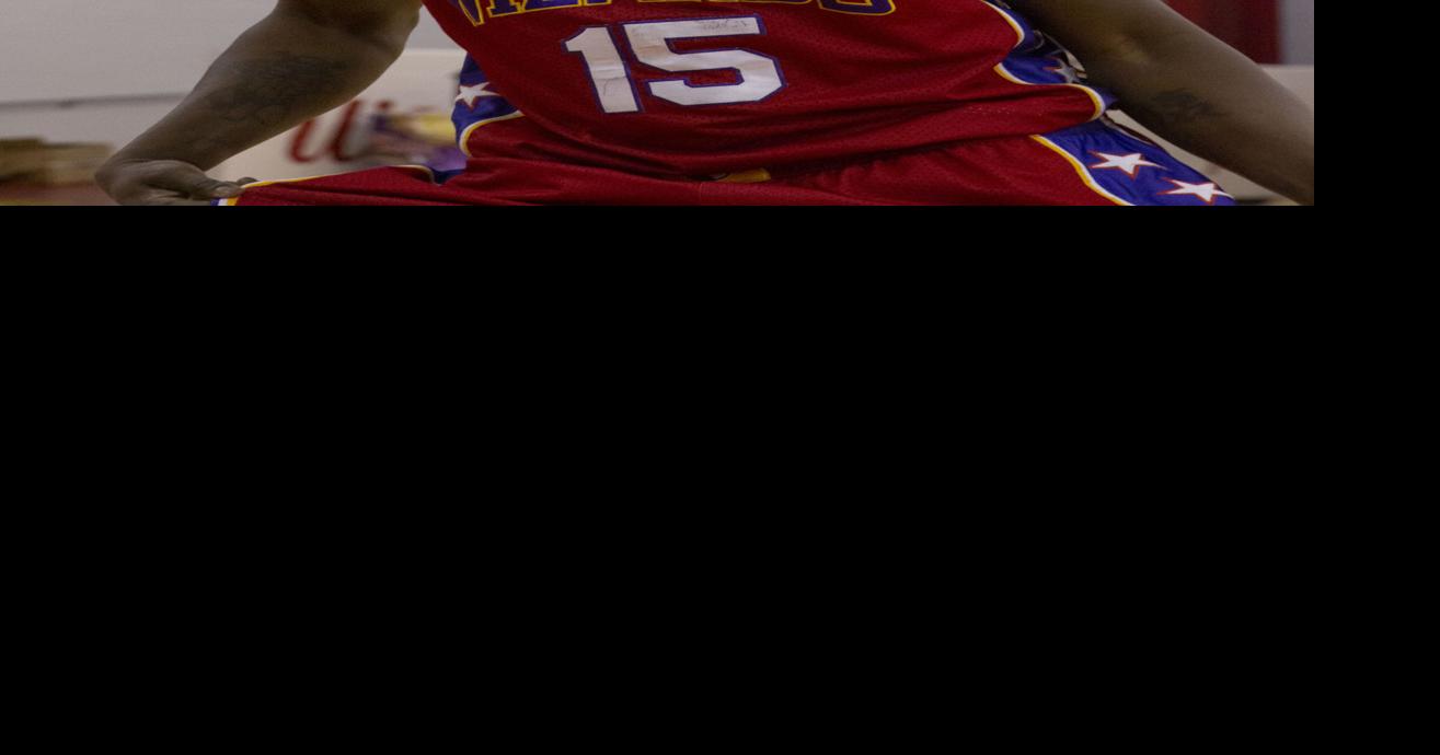 PHOTOS: Comedy basketball team performs at Head Start fundraiser ...