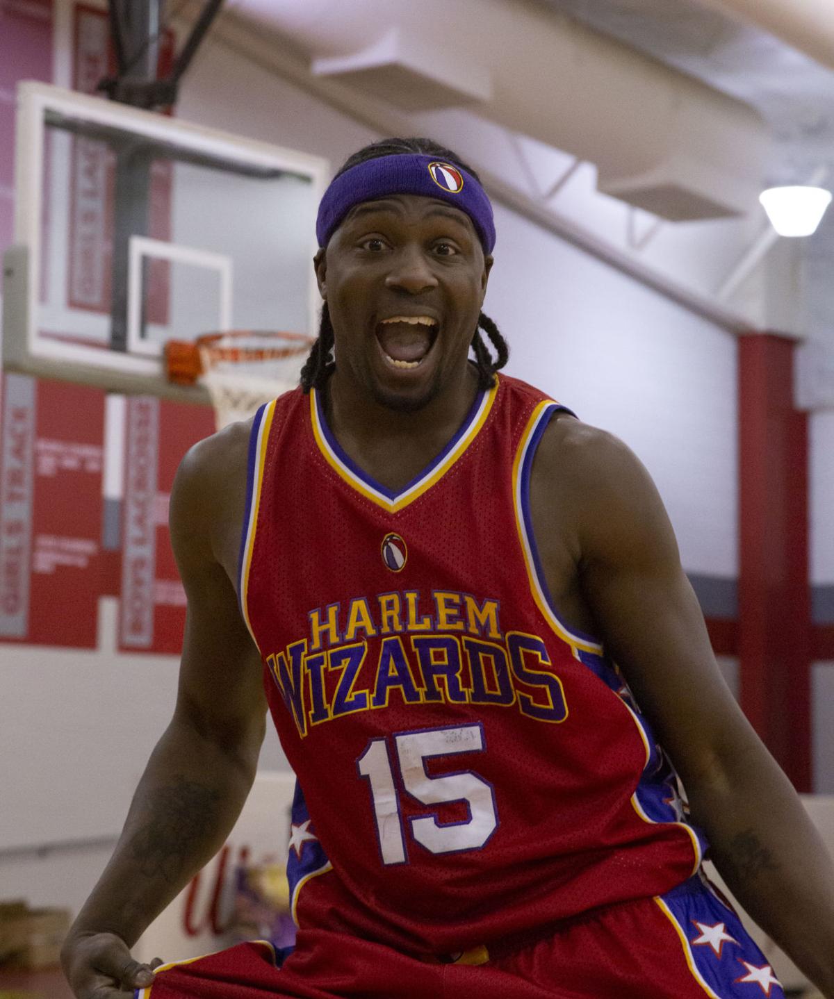 PHOTOS: Comedy basketball team performs at Head Start fundraiser ...