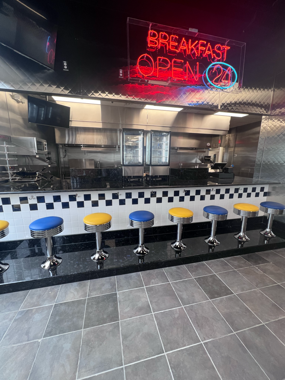 Bob & Edith’s Diner opens its 7th restaurant in Manassas | News | fauquier.com